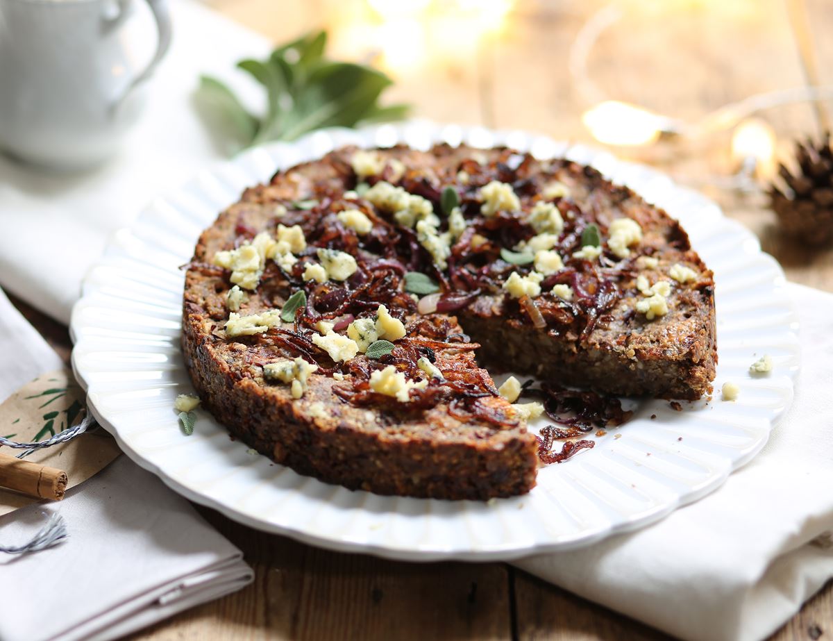 Caramelised Red Onion, Stilton & Chestnut Roast Recipe | Abel & Cole