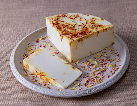 Organic Coronation Sussex Blossom, High Weald Dairy (125g) | Abel & Cole
