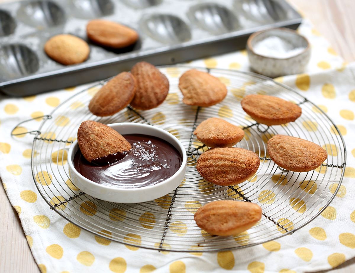 Warm Madeleines with Chocolate Dipping Sauce Recipe | Abel & Cole